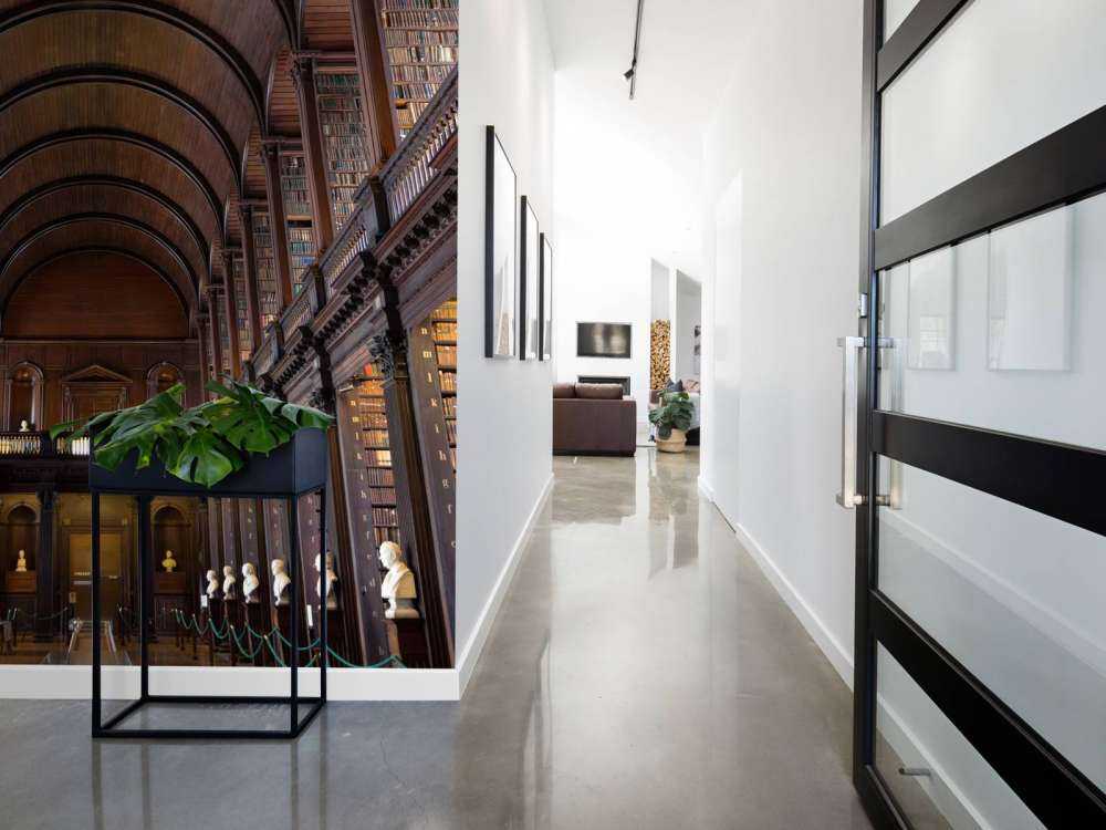 Wallpaper Mural - Classic reading room with arches - Photo Wallpaper